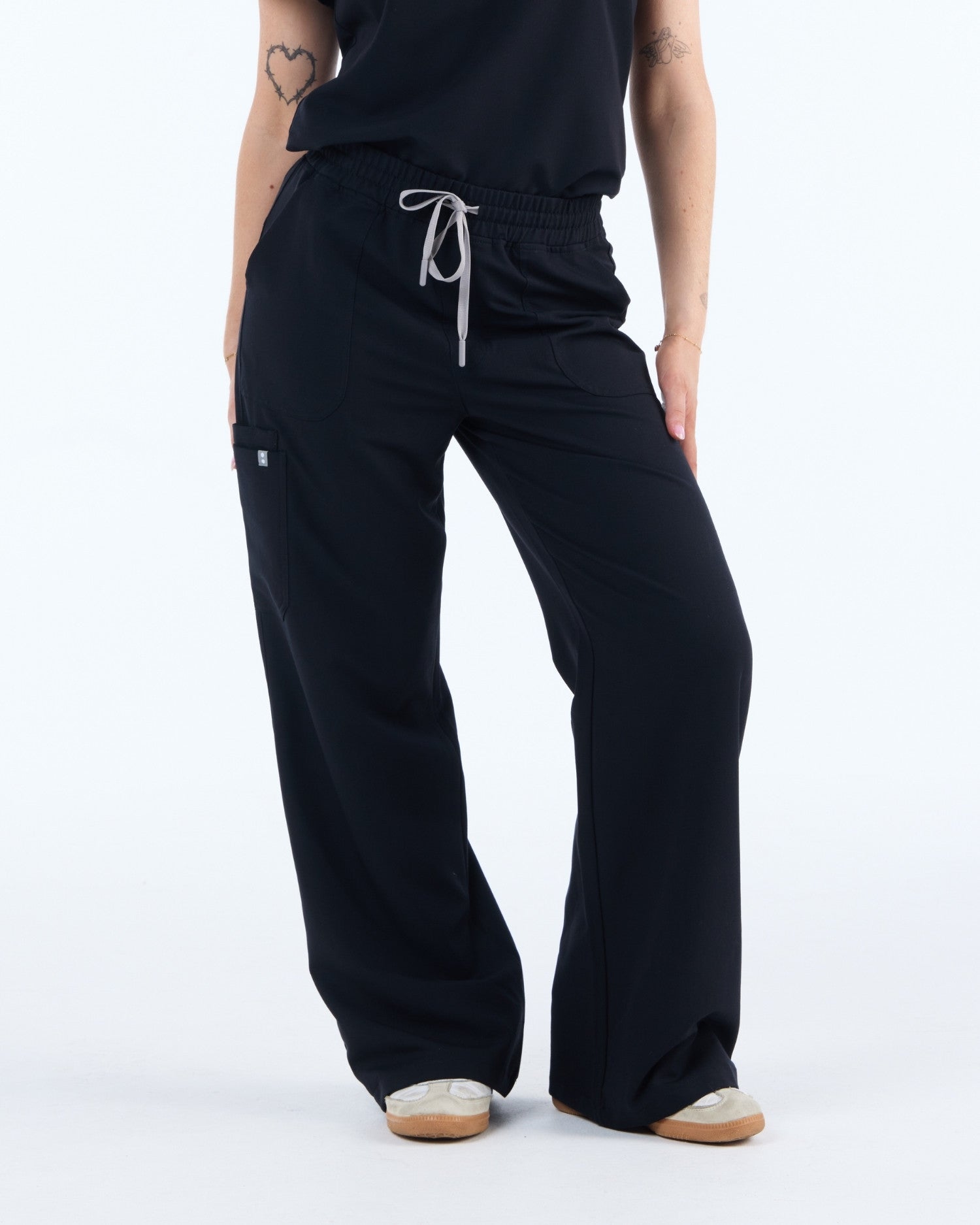 Lounge Leg Scrub Pants Ink Black | Seven Thirty Wear