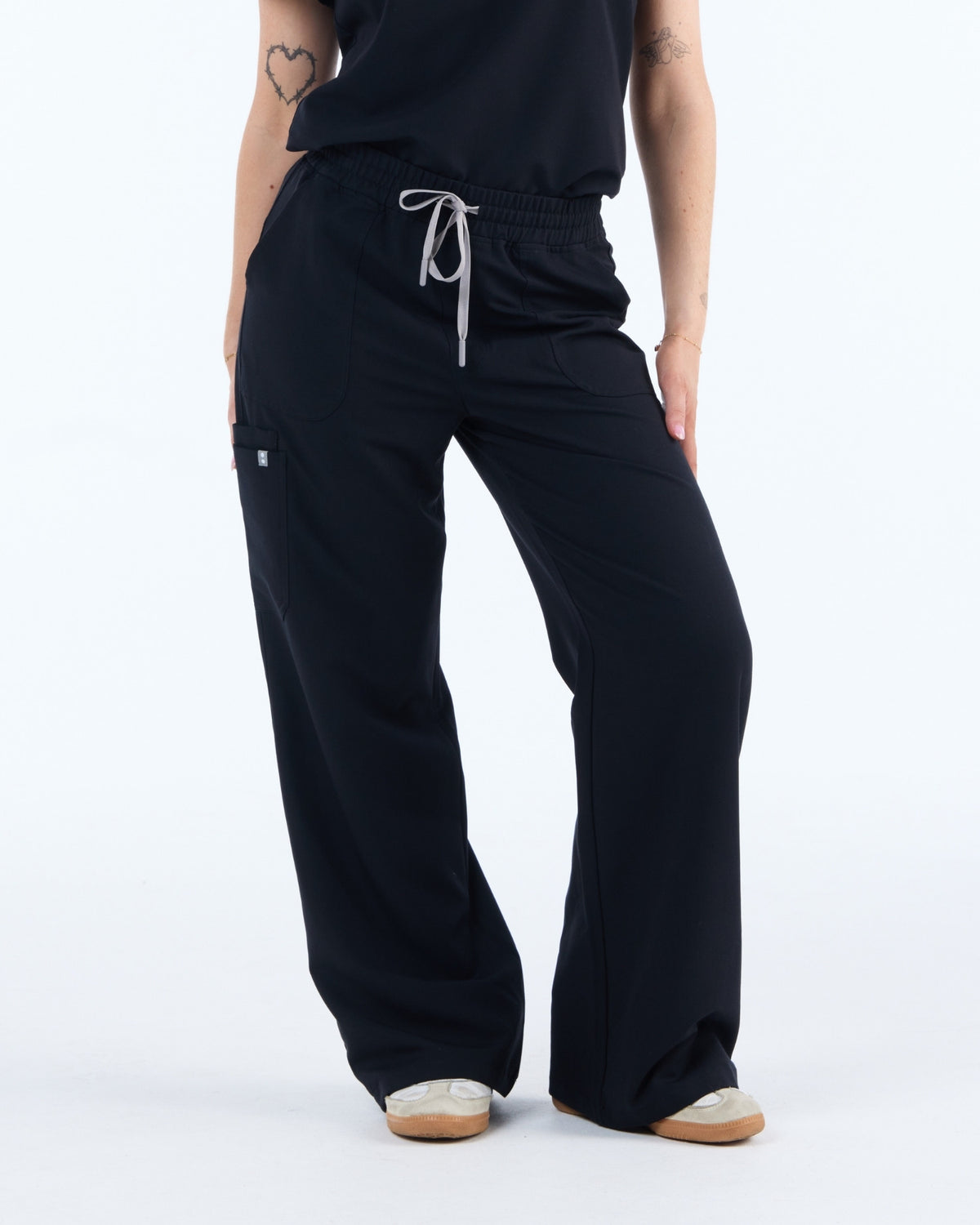 Lounge Leg Scrub Pants Ink Black | Seven Thirty Wear